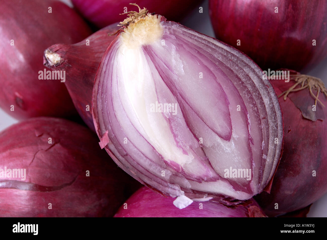 A sliced red onion Stock Photo - Alamy