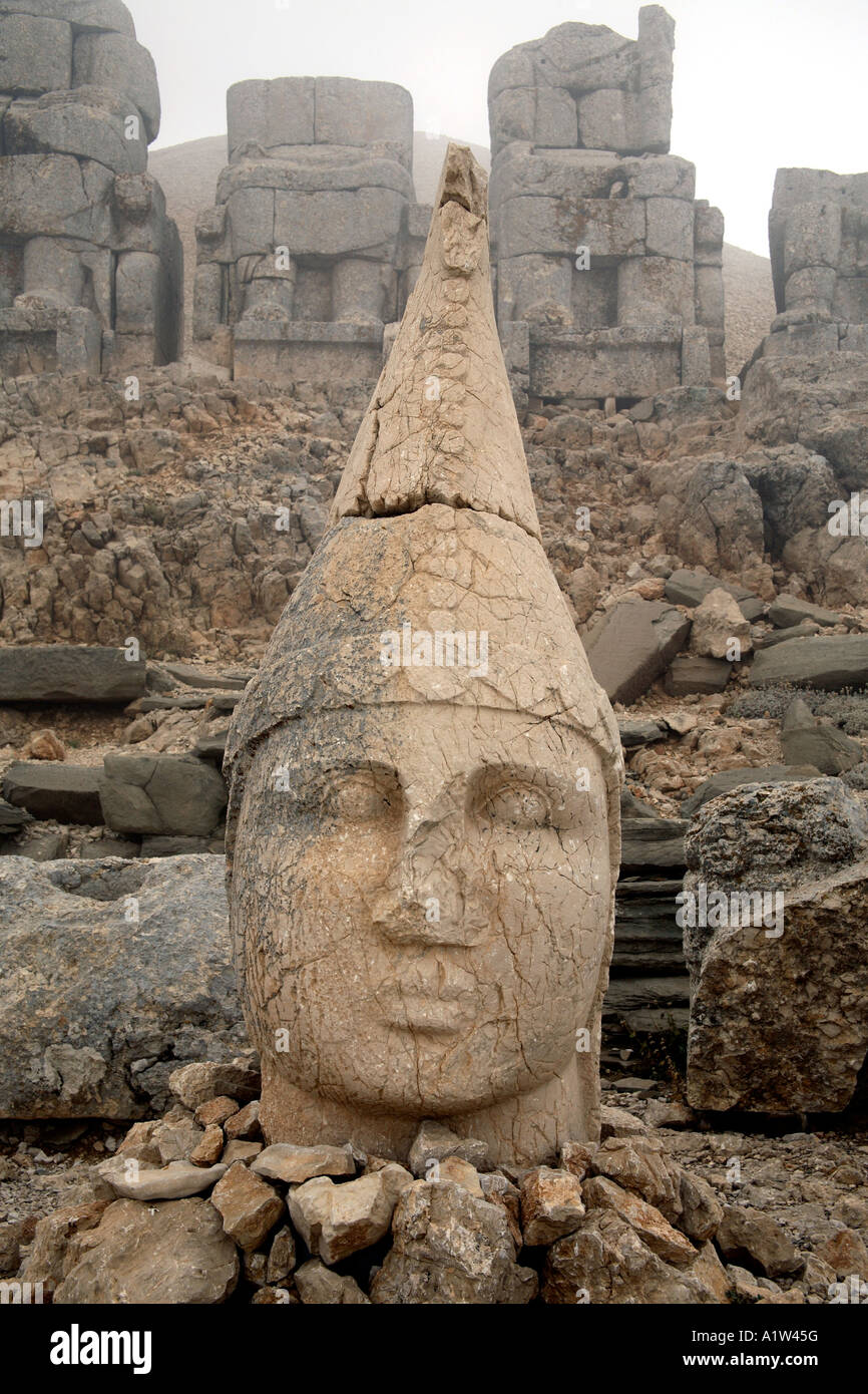Statue head at Mount Nemrut, Anatolia, Turkey Stock Photo - Alamy