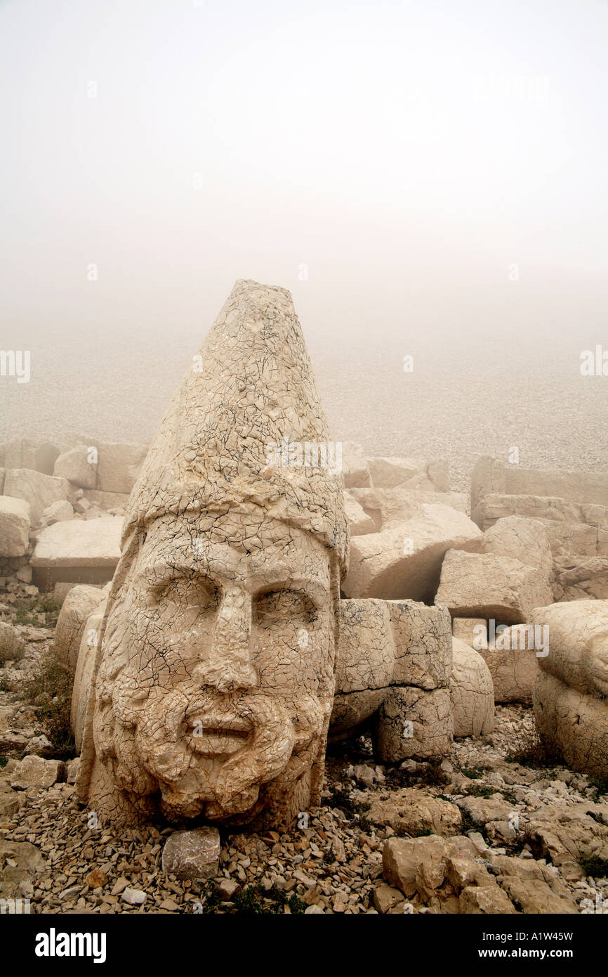 Statue head at Mount Nemrut, Anatolia, Turkey Stock Photo - Alamy