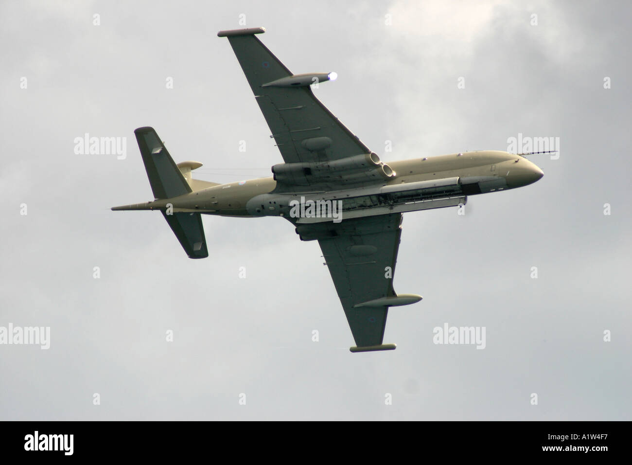 Nimrod MR2 with bomb bay doors open Stock Photo - Alamy