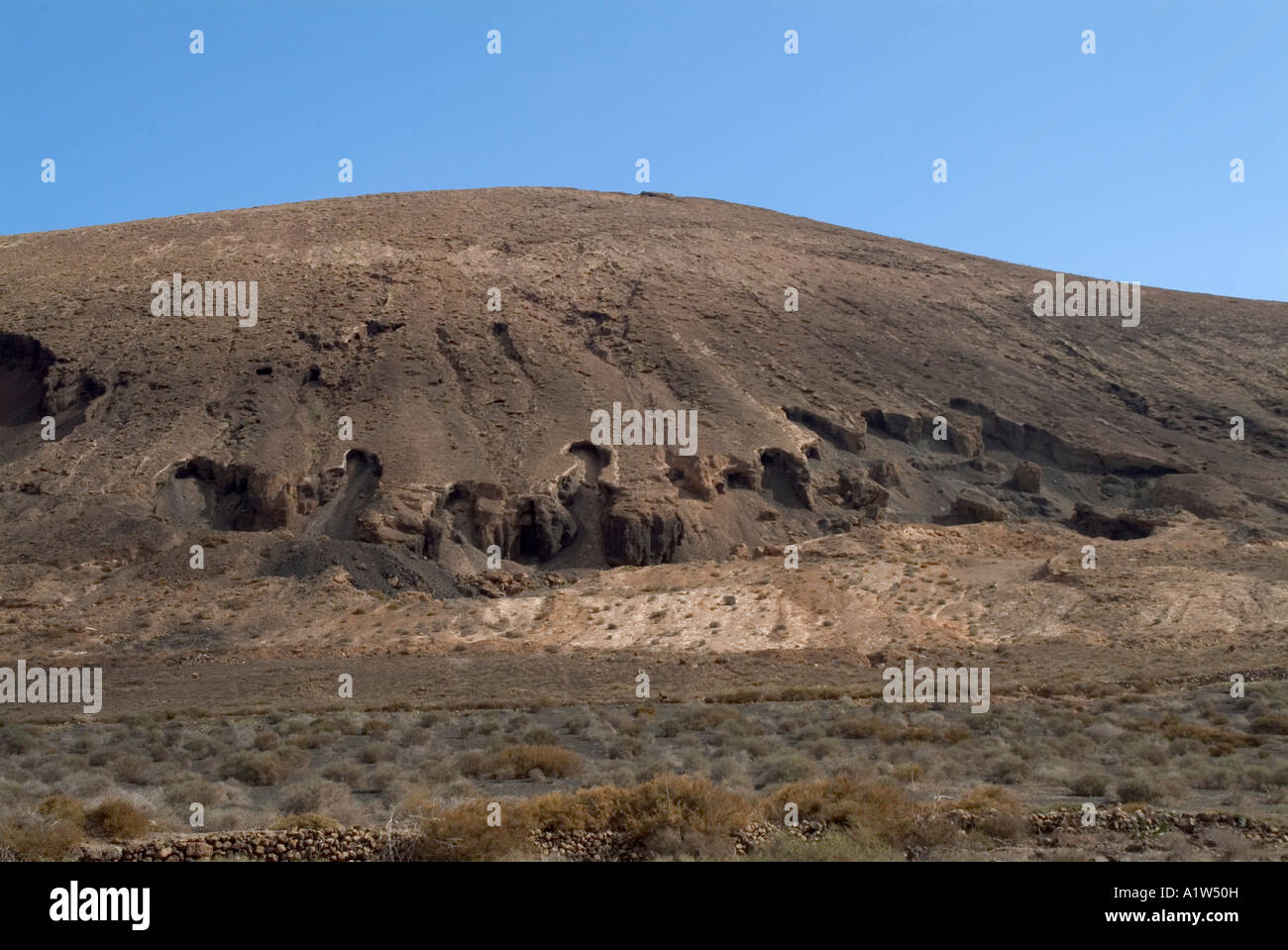 landslide rockfall erosion on volcano mountain side Stock Photo - Alamy
