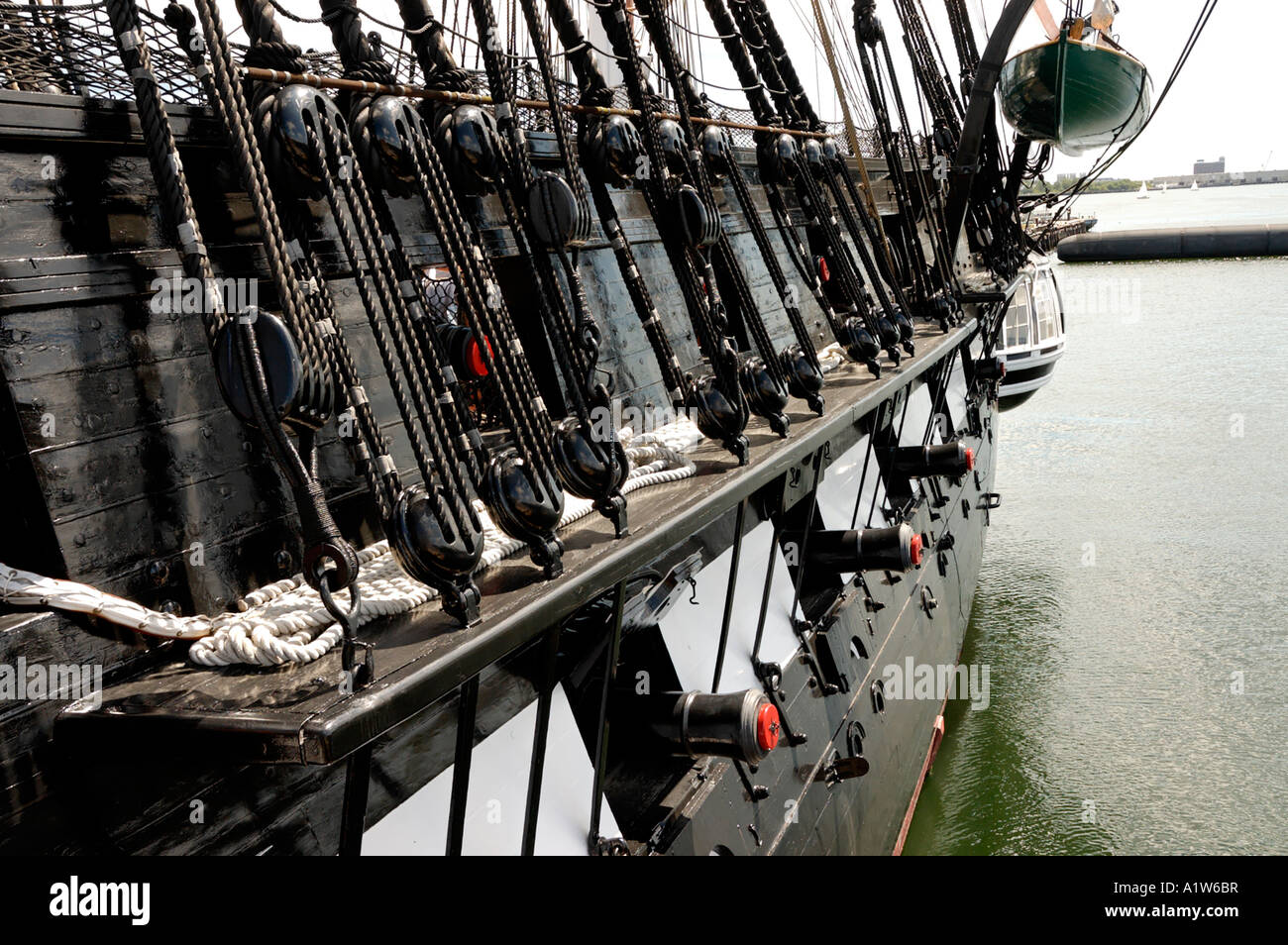 Rigging uss constitution hi-res stock photography and images - Alamy