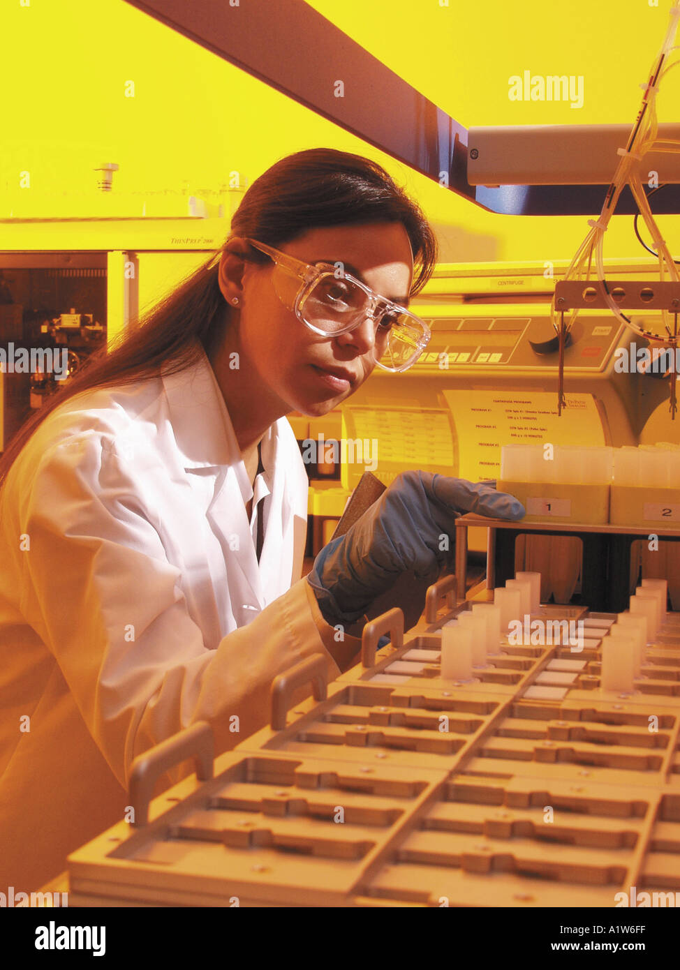 Technicianr hi-res stock photography and images - Alamy