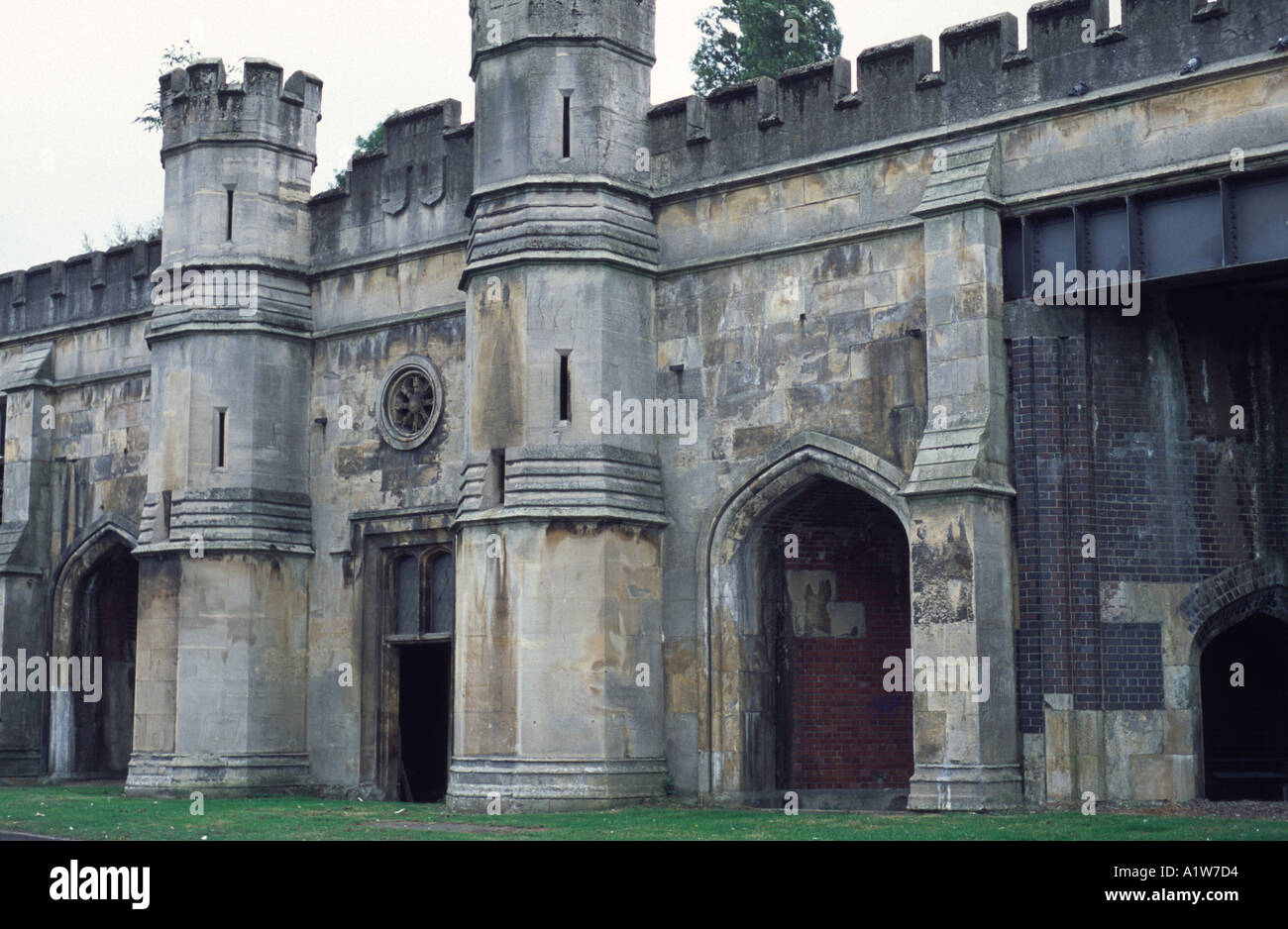 Isambard Kingdom Brunel designed Victorian railway bridge Bath Spa ...