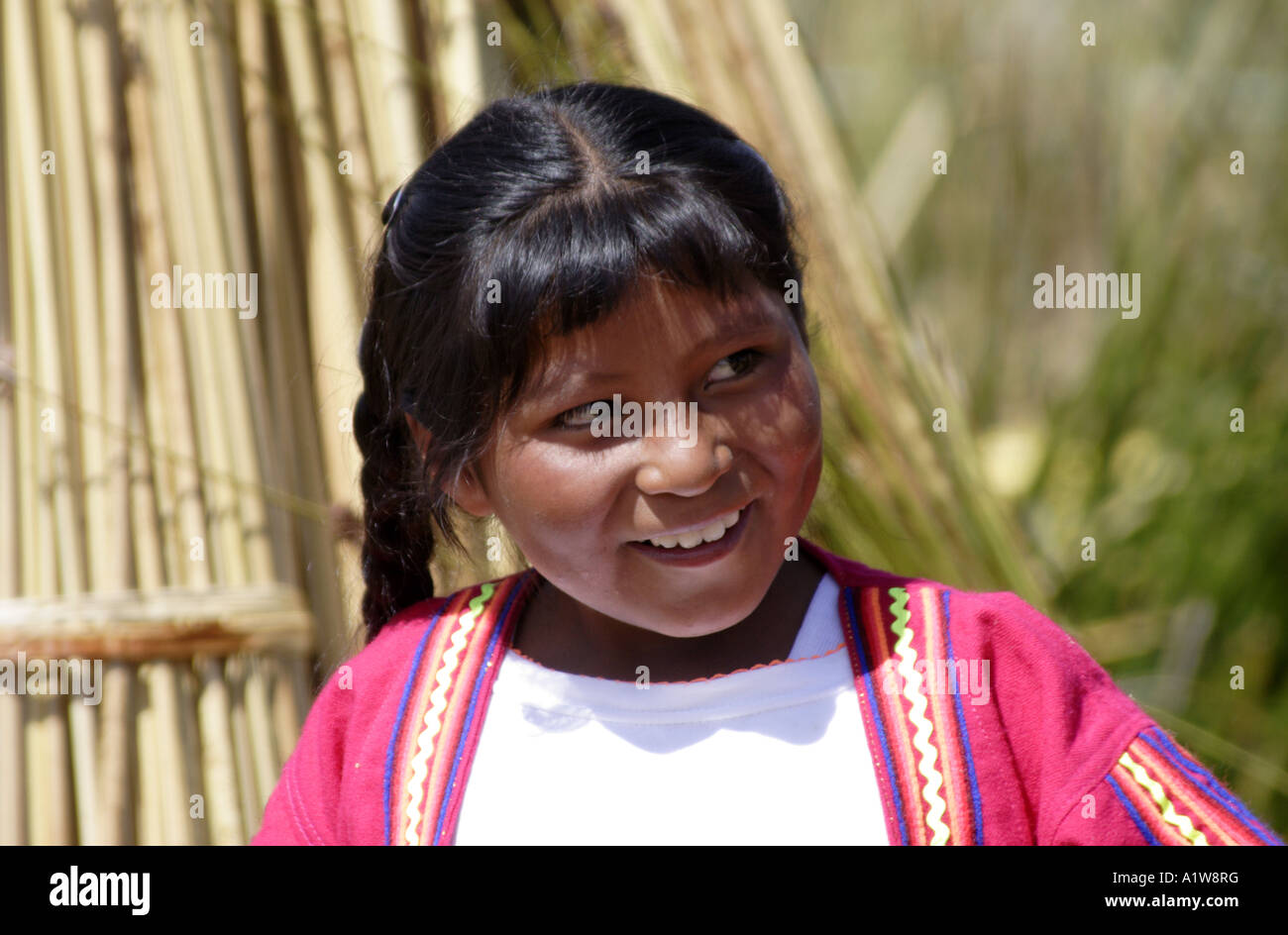 Peruvian girls in traditional dress hi-res stock photography and images ...