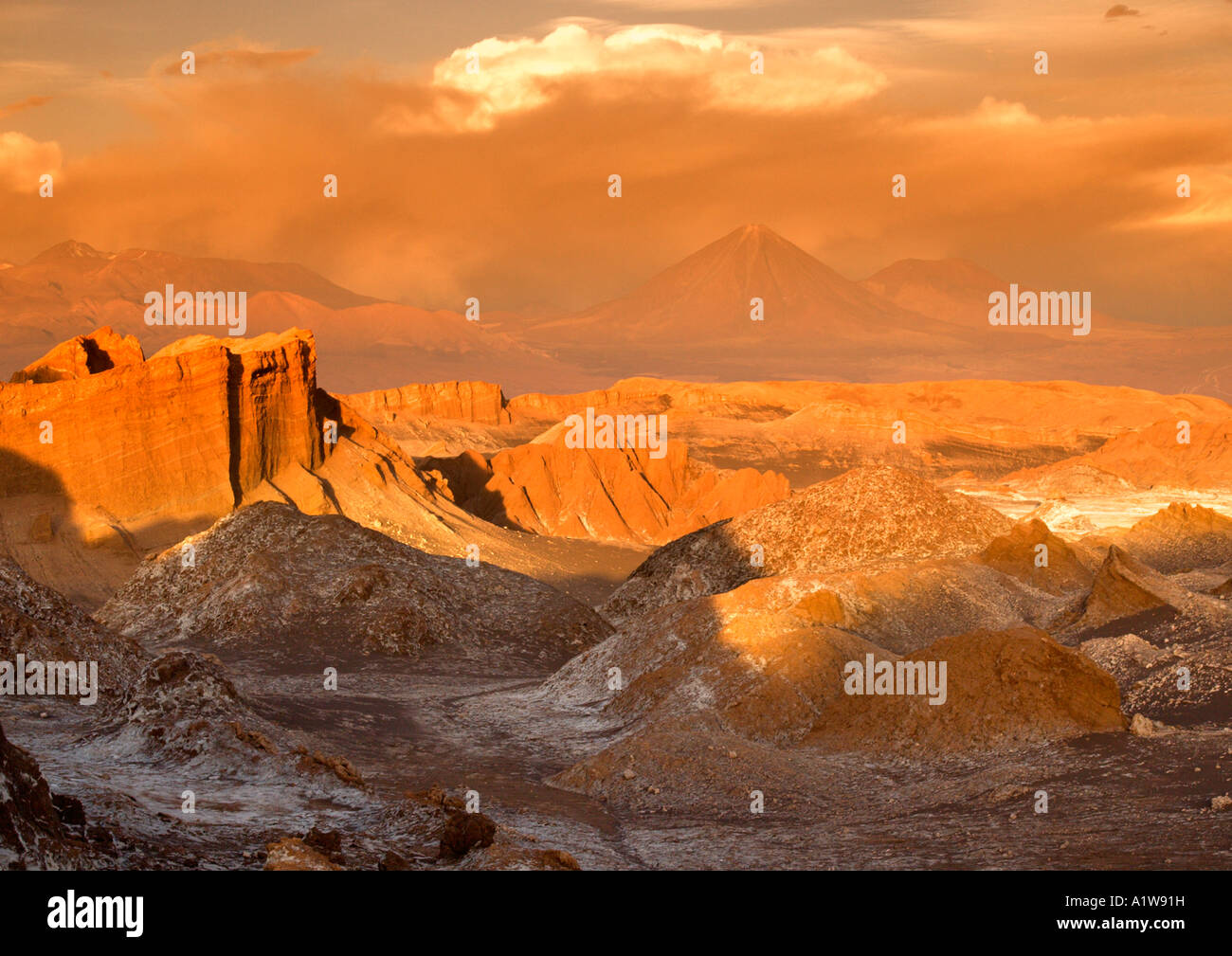 Valley of the Moon, Atacama Desert, Chile Stock Photo - Alamy