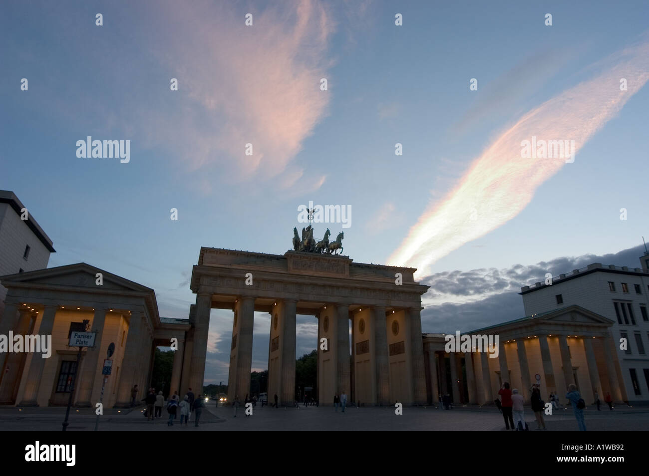 Brandenberg gate hi-res stock photography and images - Alamy