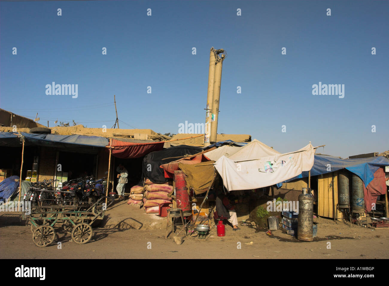 AFGHANISTAN Central Kabul Bazaar Street scene Stock Photo - Alamy