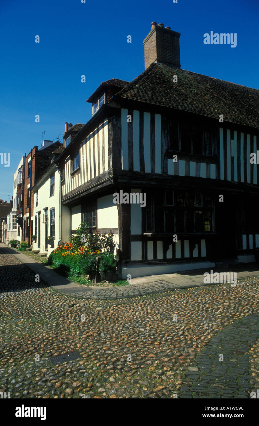 Old english half timbered house rye hi-res stock photography and images ...
