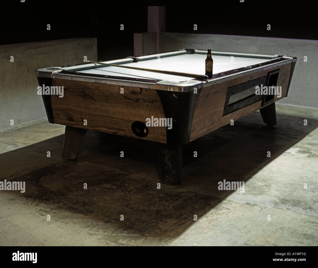 Abandoned Pool Table High Resolution Stock Photography and Images - Alamy