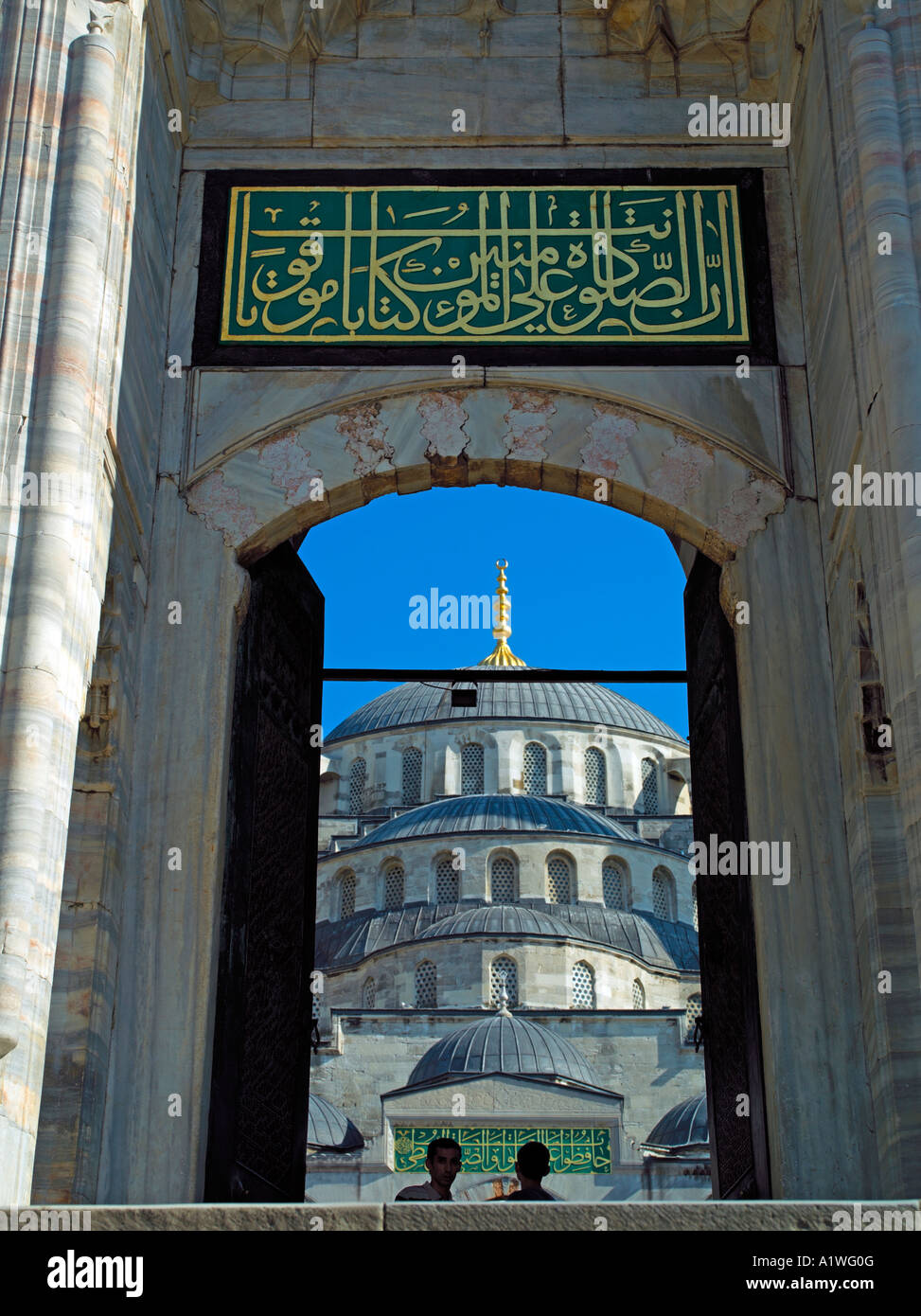 The Blue Mosques northern gateway in Istanbul Stock Photo - Alamy