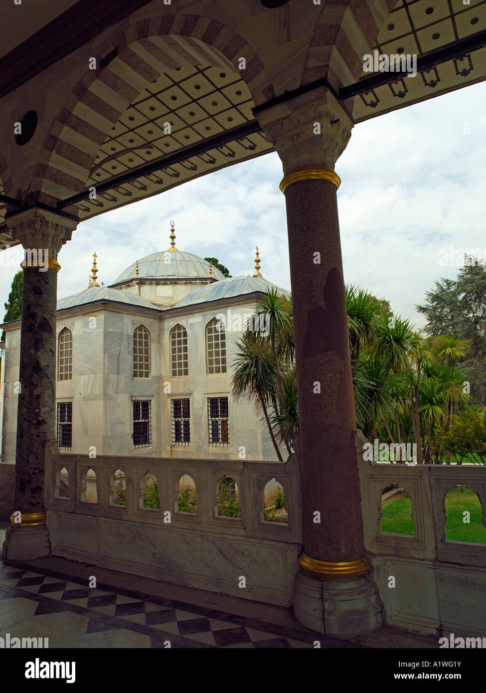 Audience Chamber and Library of Ahmet III in Topkapi palace in Istanbul ...
