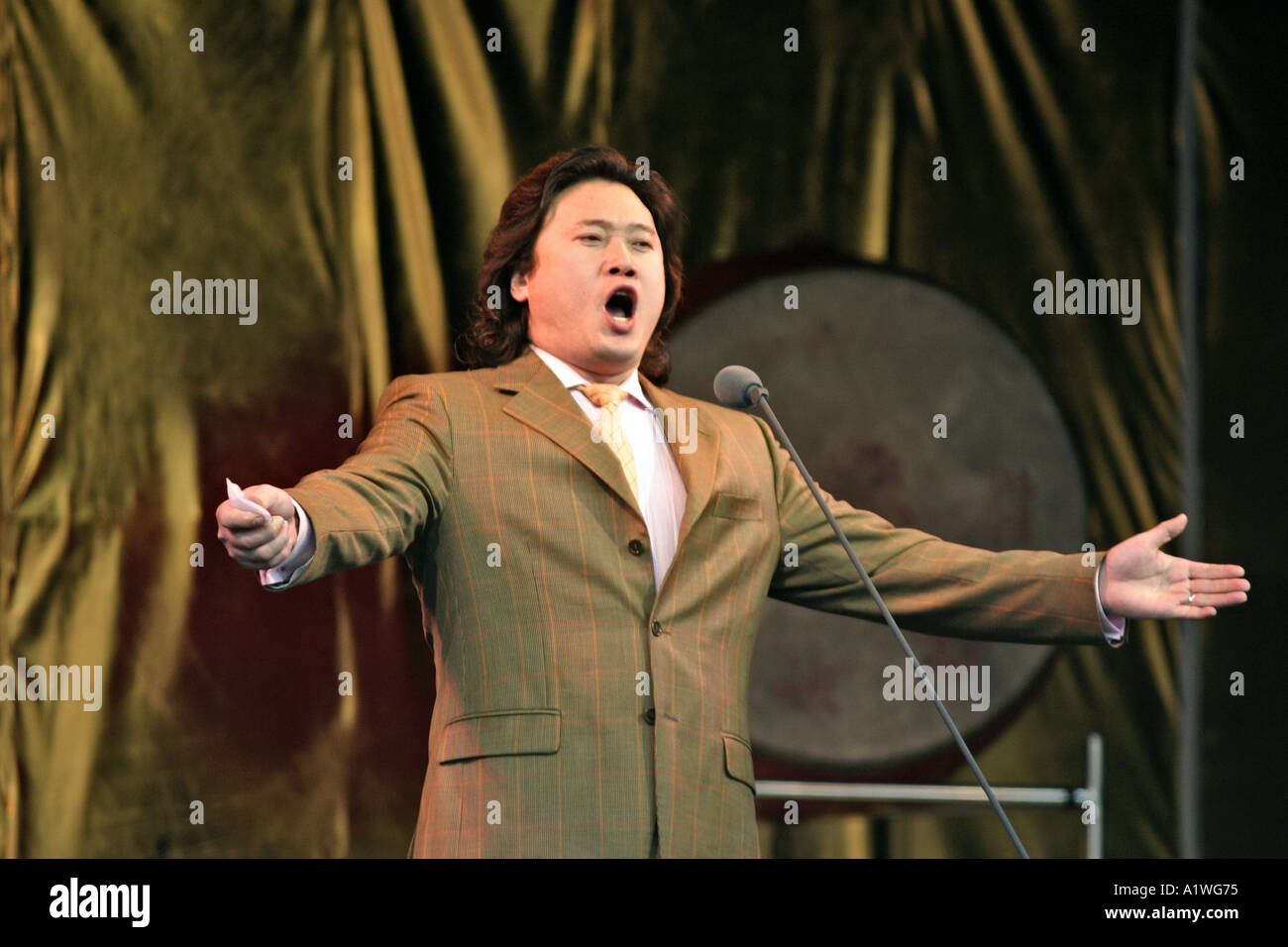 Tenor High Resolution Stock Photography and Images - Alamy