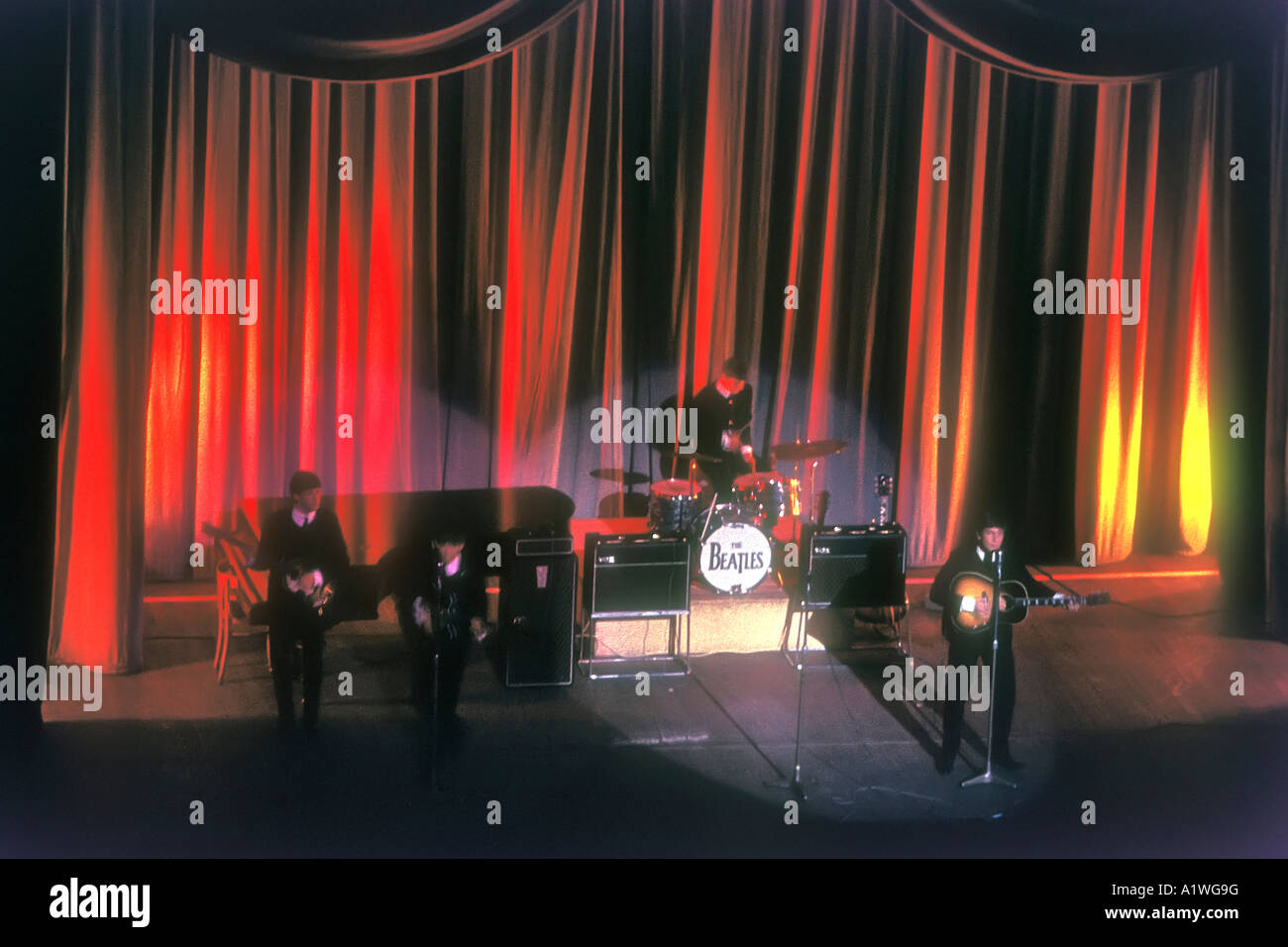 Beatles in concert hi-res stock photography and images - Alamy