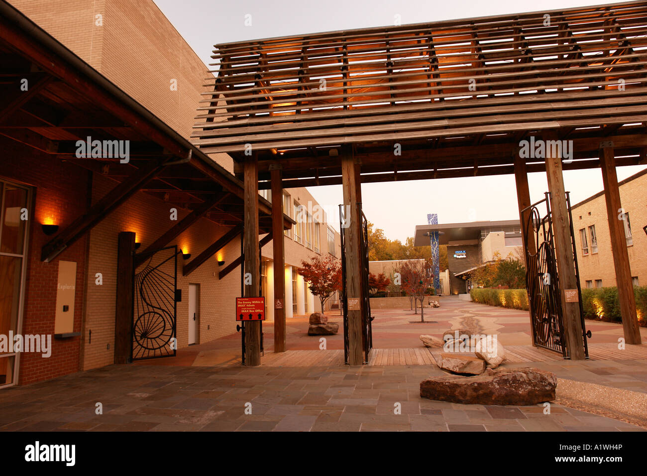 Exploris hi-res stock photography and images - Alamy