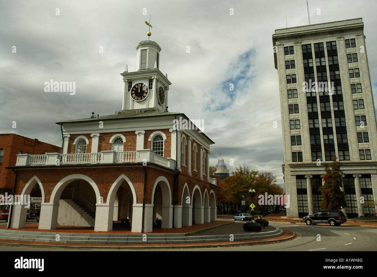 Fayetteville north carolina downtown hi-res stock photography and ...