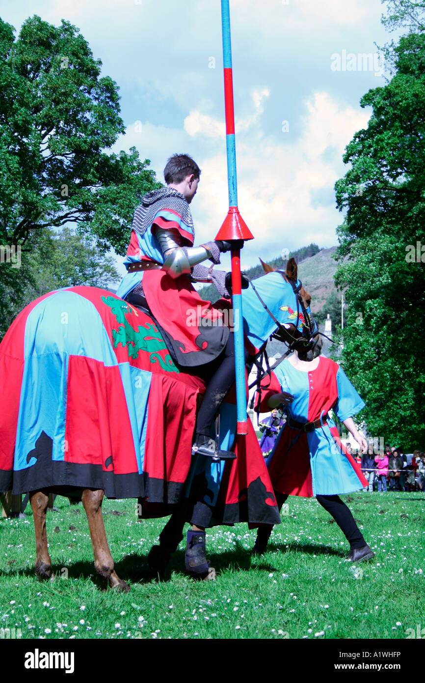 Horseman medieval hi-res stock photography and images - Alamy