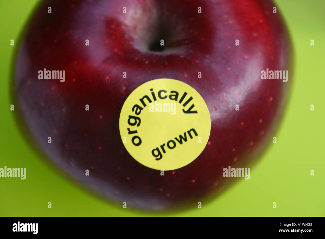 Red apple sticker hi-res stock photography and images - Alamy