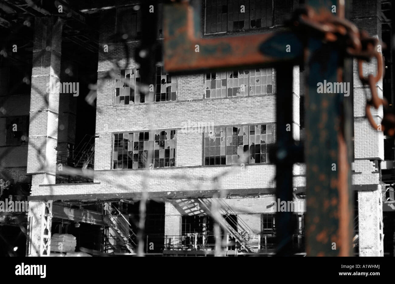 Locked gates hi-res stock photography and images - Alamy