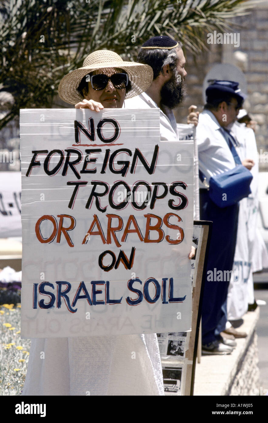 On foreign soil hi-res stock photography and images - Alamy