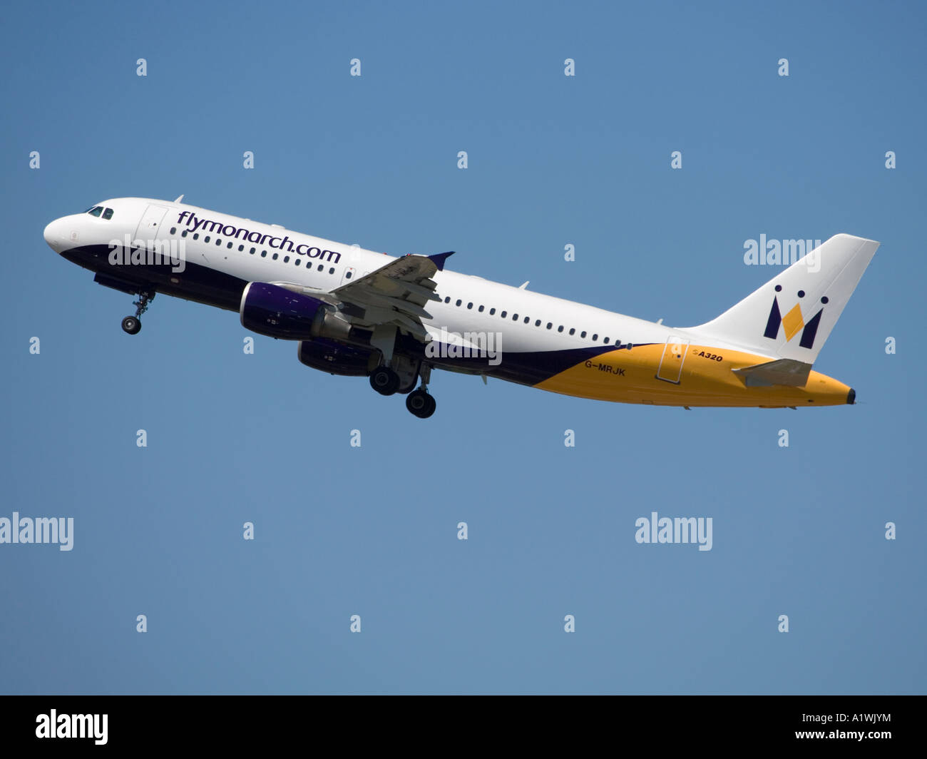 Monarch aircraft in flight hi-res stock photography and images - Alamy