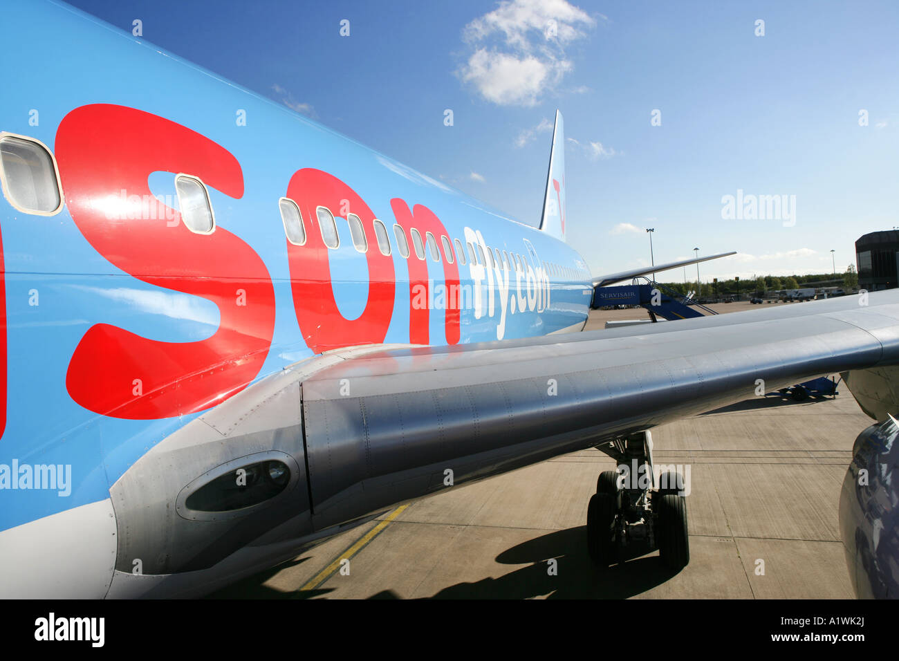 Thomsonfly Boeing 757 Fuselage Stock Photo - Alamy