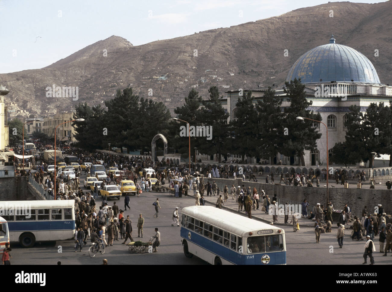 Crowd and buses in front of the blue mosque, KABUL Stock Photo - Alamy