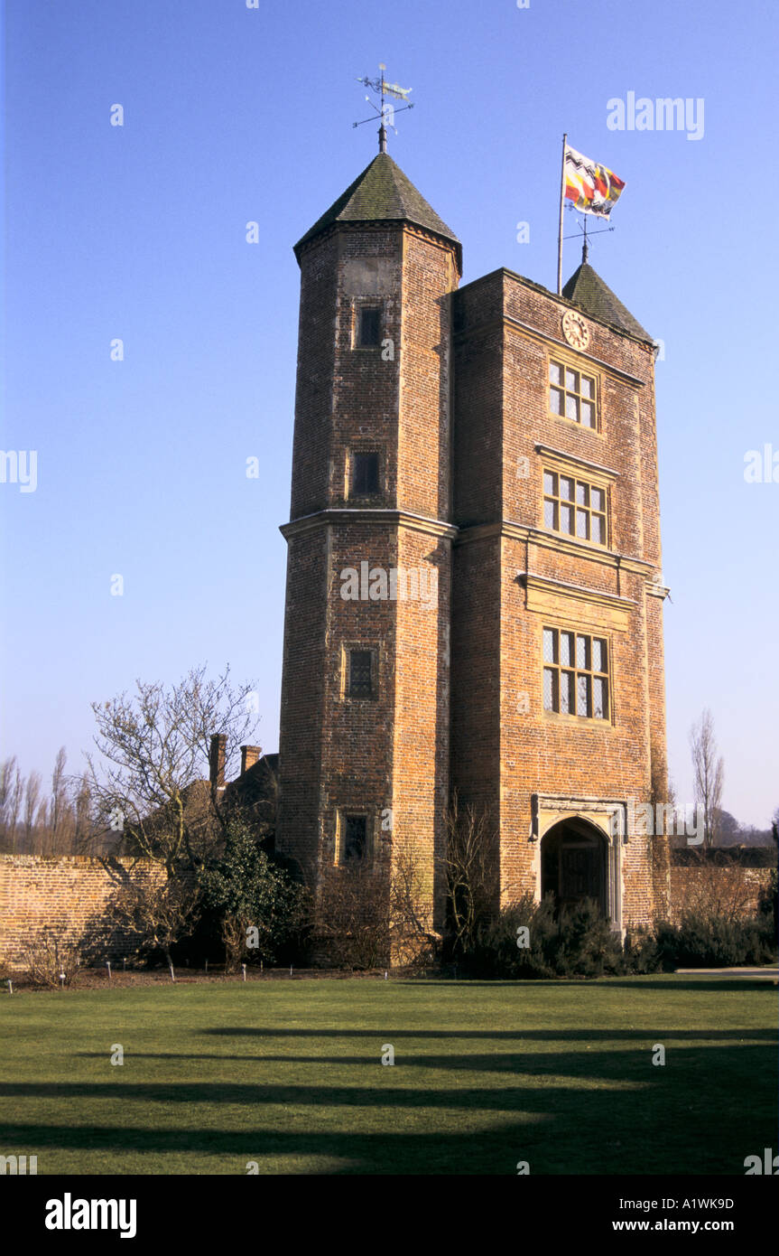 SISSINGHURST KENT.Stately home run by the National Trust , in sunshine ...