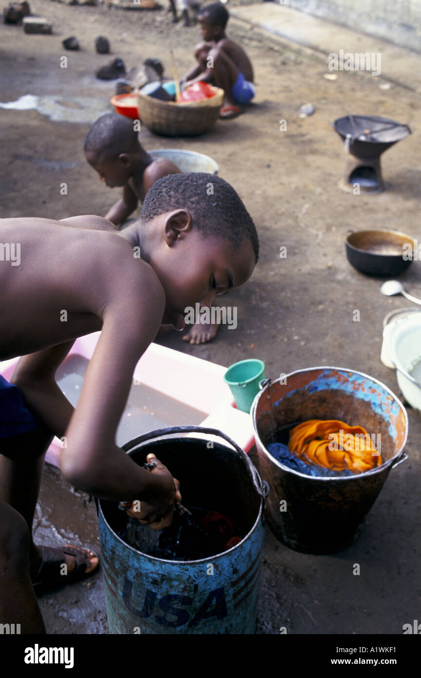 Children water africa buckets hi-res stock photography and images - Alamy