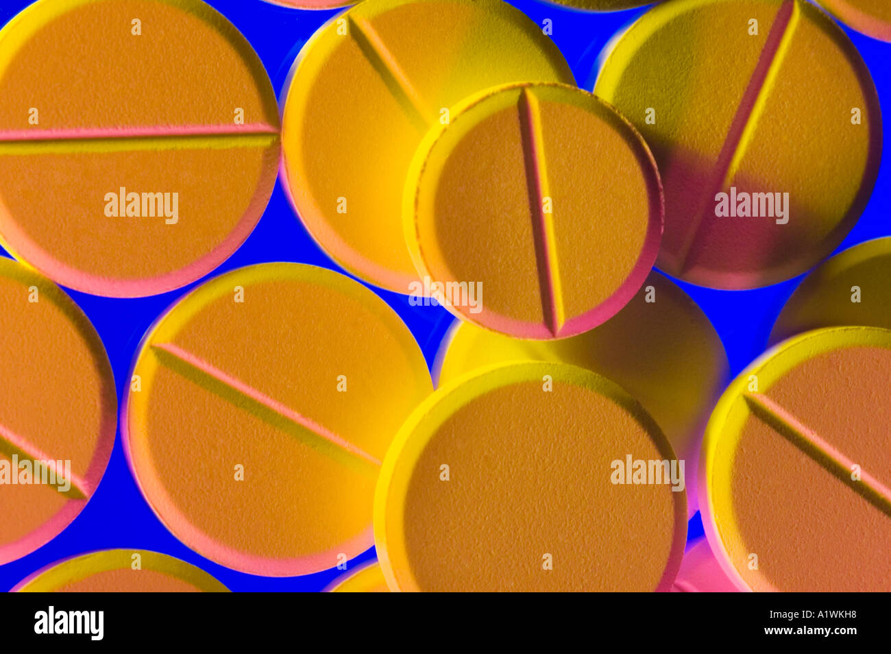 Dissolve tablets hi-res stock photography and images - Alamy