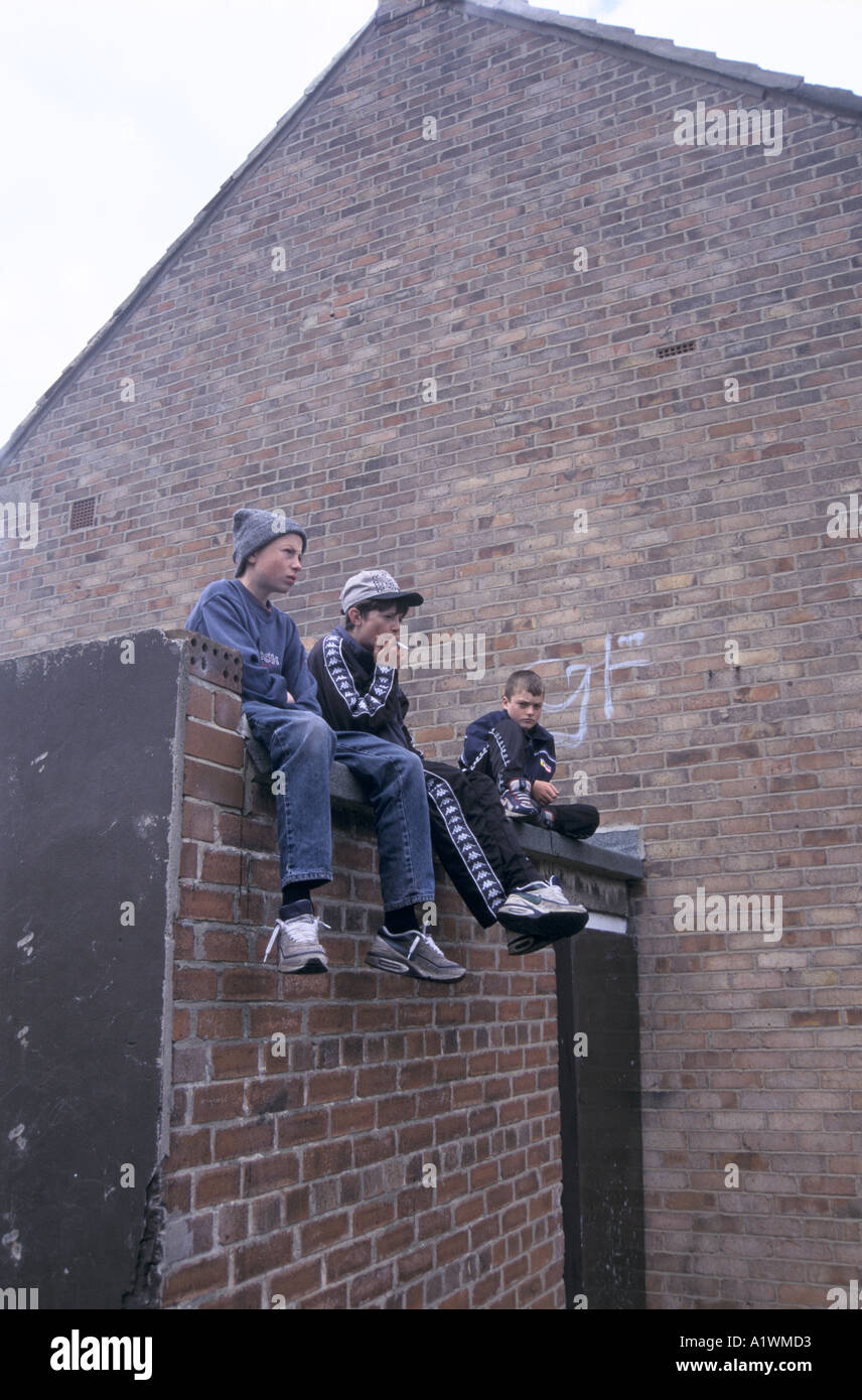 Bored youth hi-res stock photography and images - Alamy