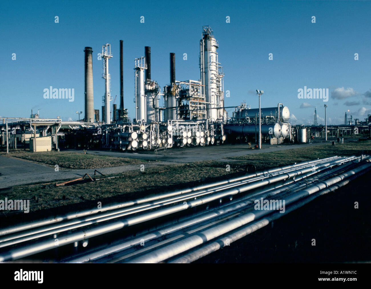 Oil refinery trinidad hi-res stock photography and images - Alamy