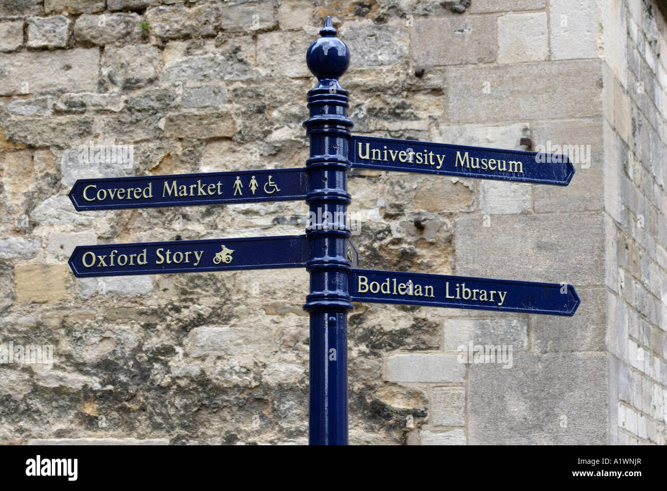 Visit oxford sign hi-res stock photography and images - Alamy