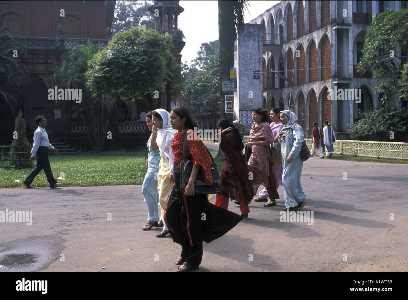 Women university students Stock Photo - Alamy
