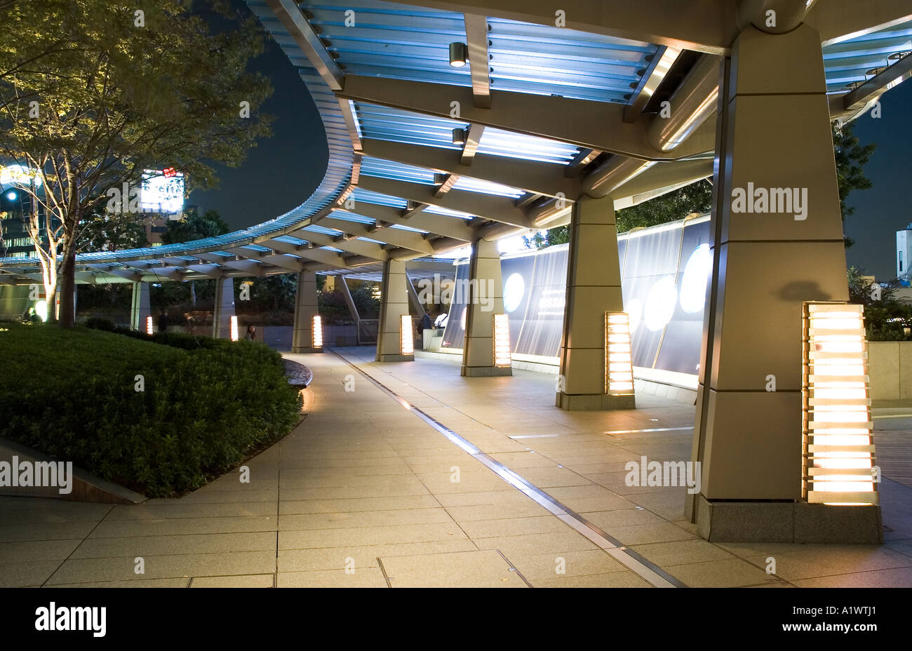 Base of mori tower hi-res stock photography and images - Alamy