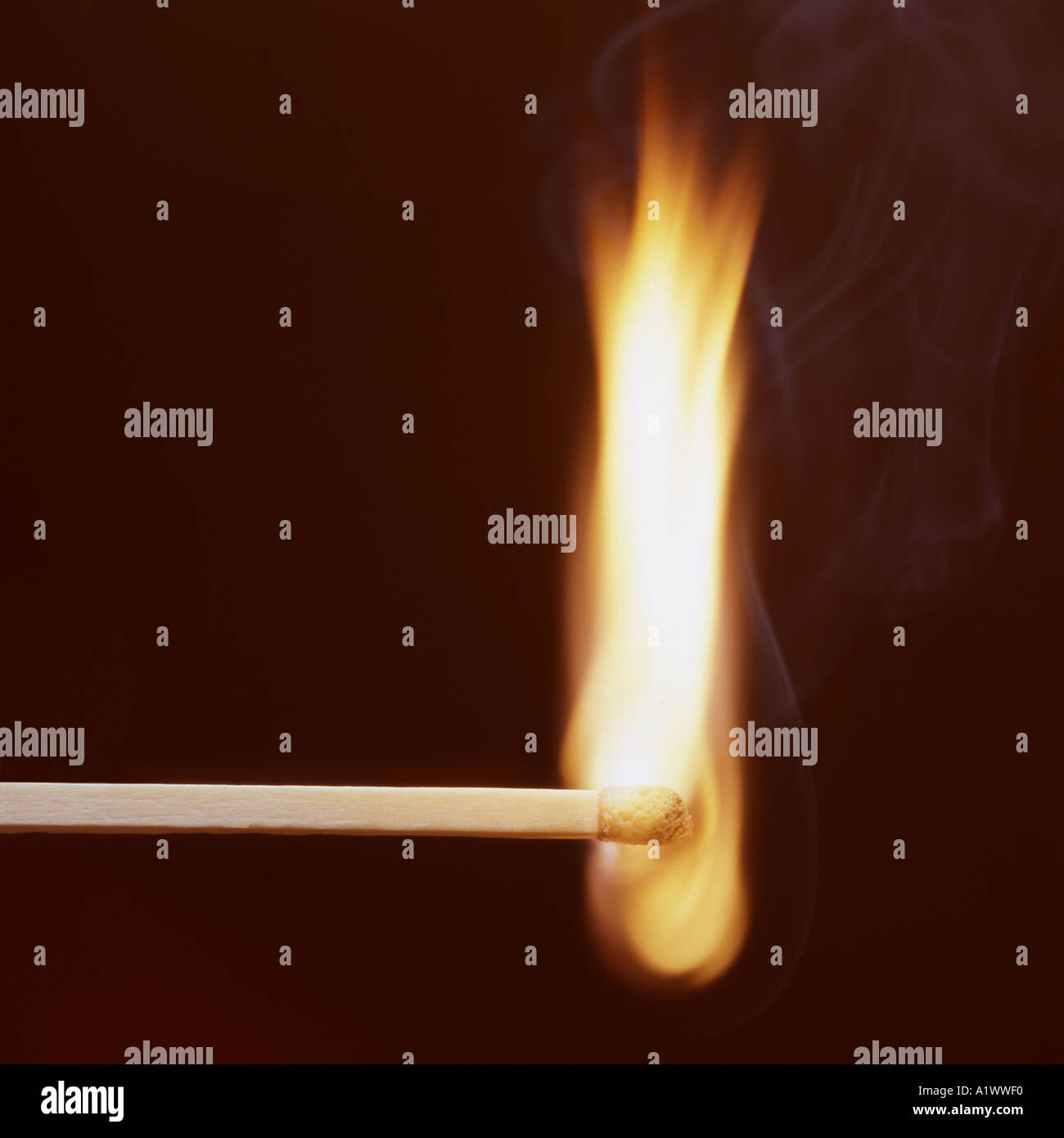 Lighted matches hi-res stock photography and images - Alamy