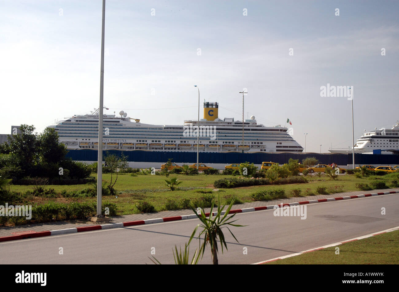 Port of tunis hi-res stock photography and images - Alamy