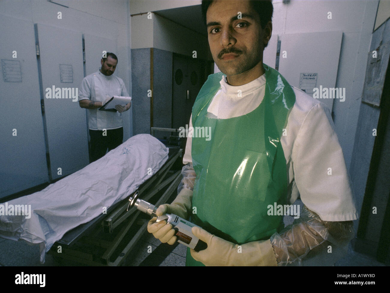HARRINGEY LONDON MORTUARY TECHNICIAN COUNCIL MORGUE Stock Photo - Alamy