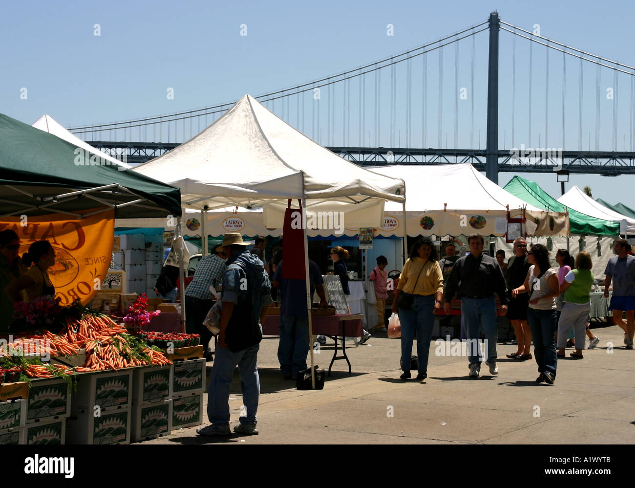 Plaza farmers market ferry building hi-res stock photography and images ...