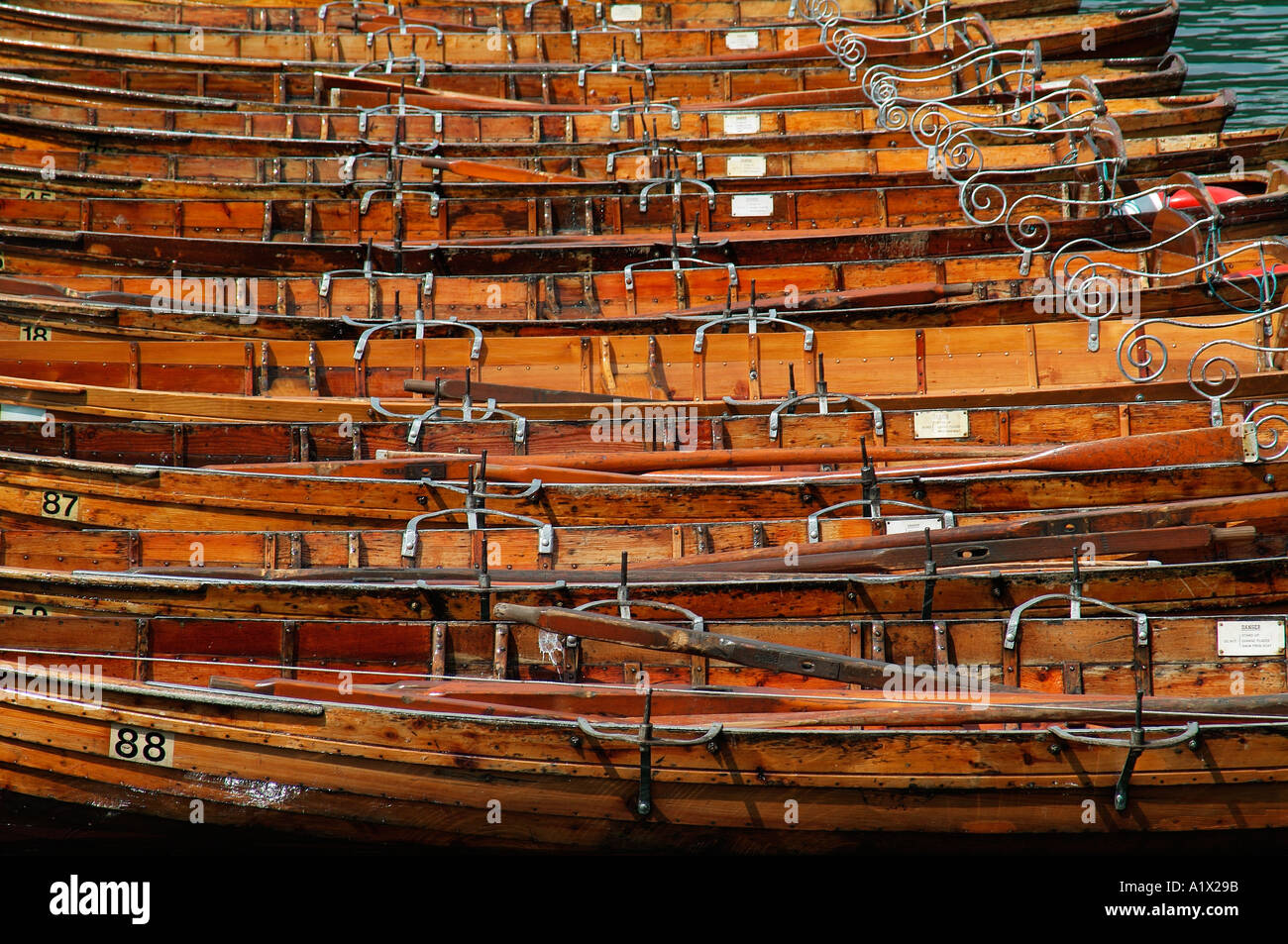 Rowing boats boat hi-res stock photography and images - Alamy