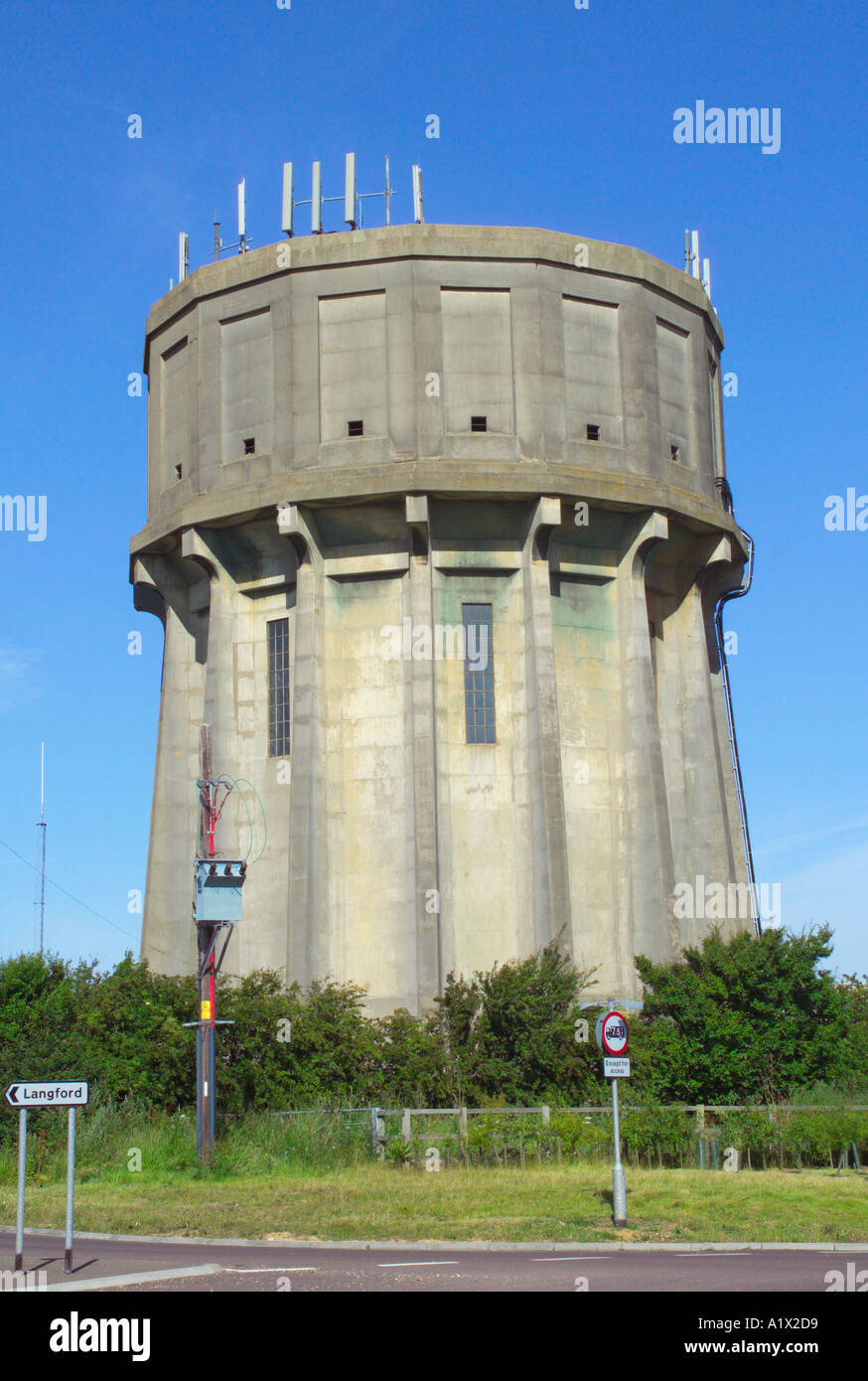 mobile phone masts on top of water tower Stock Photo - Alamy