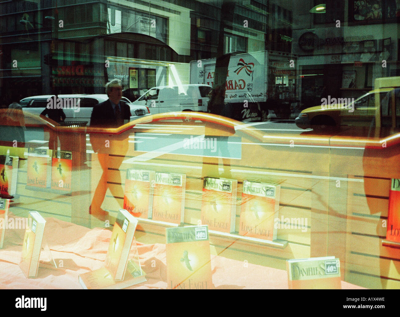 Snappy snap store hi-res stock photography and images - Alamy