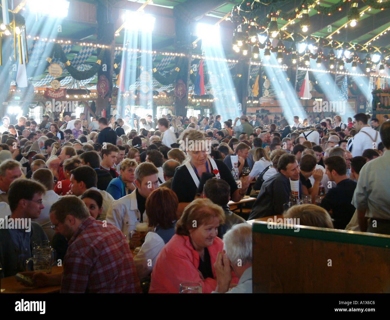 Germany beer drinkers bavaria hi-res stock photography and images - Alamy