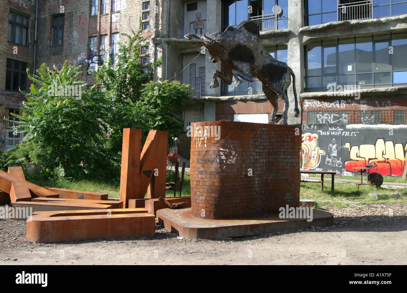 Squatted building hi-res stock photography and images - Alamy