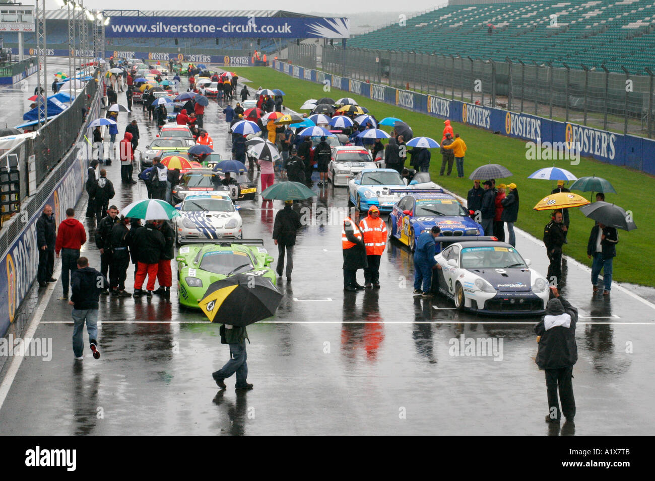 Grid motorsport hi-res stock photography and images - Alamy