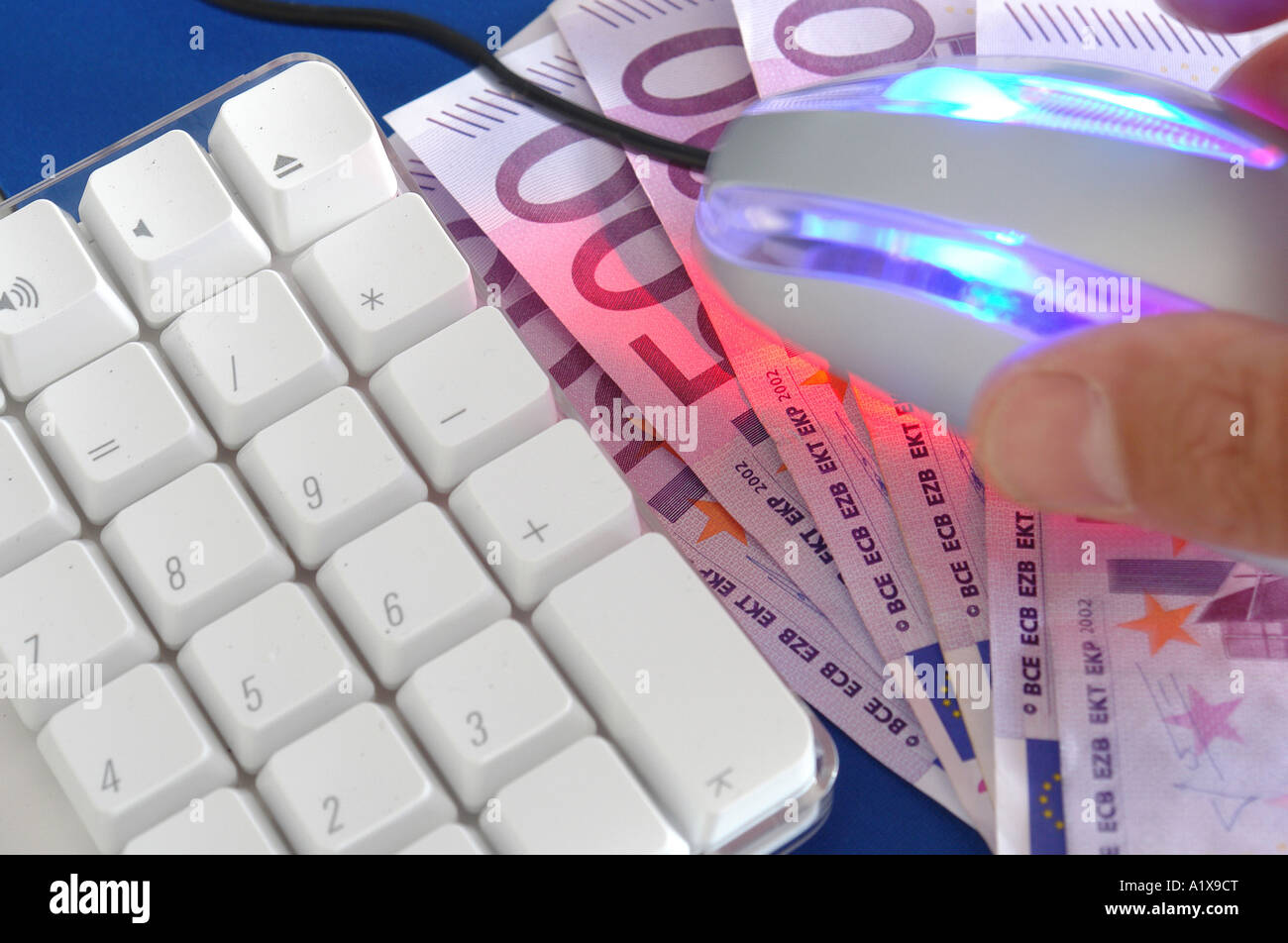 banknotes and keyboard Stock Photo - Alamy