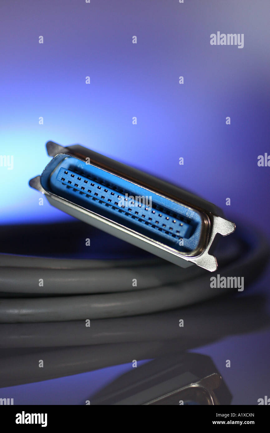 Organized office cables hi-res stock photography and images - Alamy