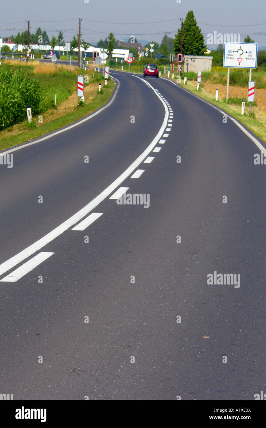 centre line of a road Stock Photo - Alamy