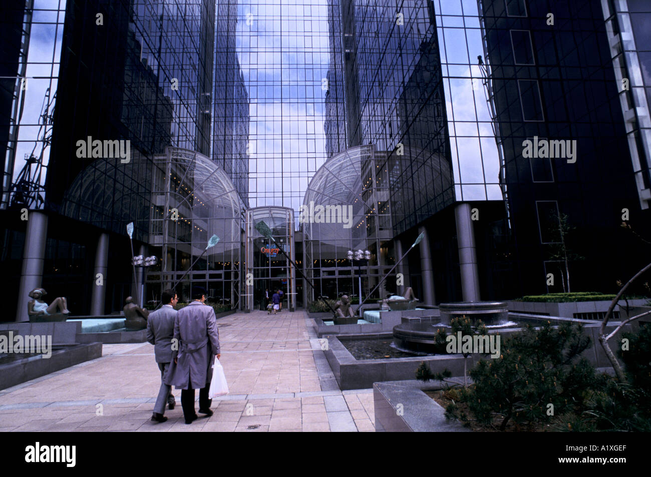 HARBOUR EXCHANGE BUILDING LONDON DOCKLANDS Stock Photo - Alamy