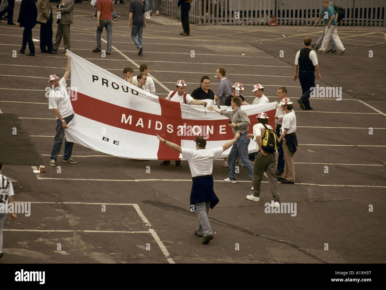 ENGLISH FOOTBALL SOCCER FANS DISPLAYING RED WHITE PROUD TO BE MAIDSTONE ...